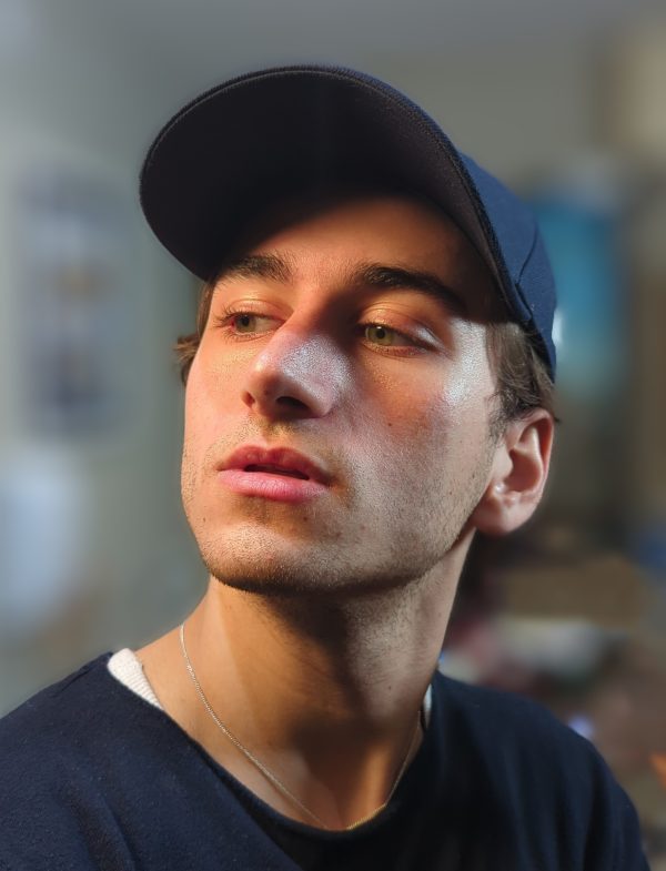 PUSHING COLOUR IN PORTRAITURE – Tom Croft – Sky Artist of the Year